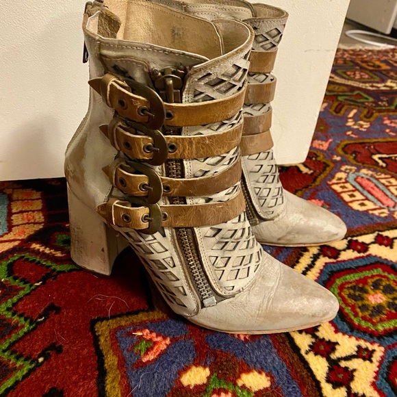 Freebird by Steven | Shoes | Freebird By Steven Julia Boot | Poshmark